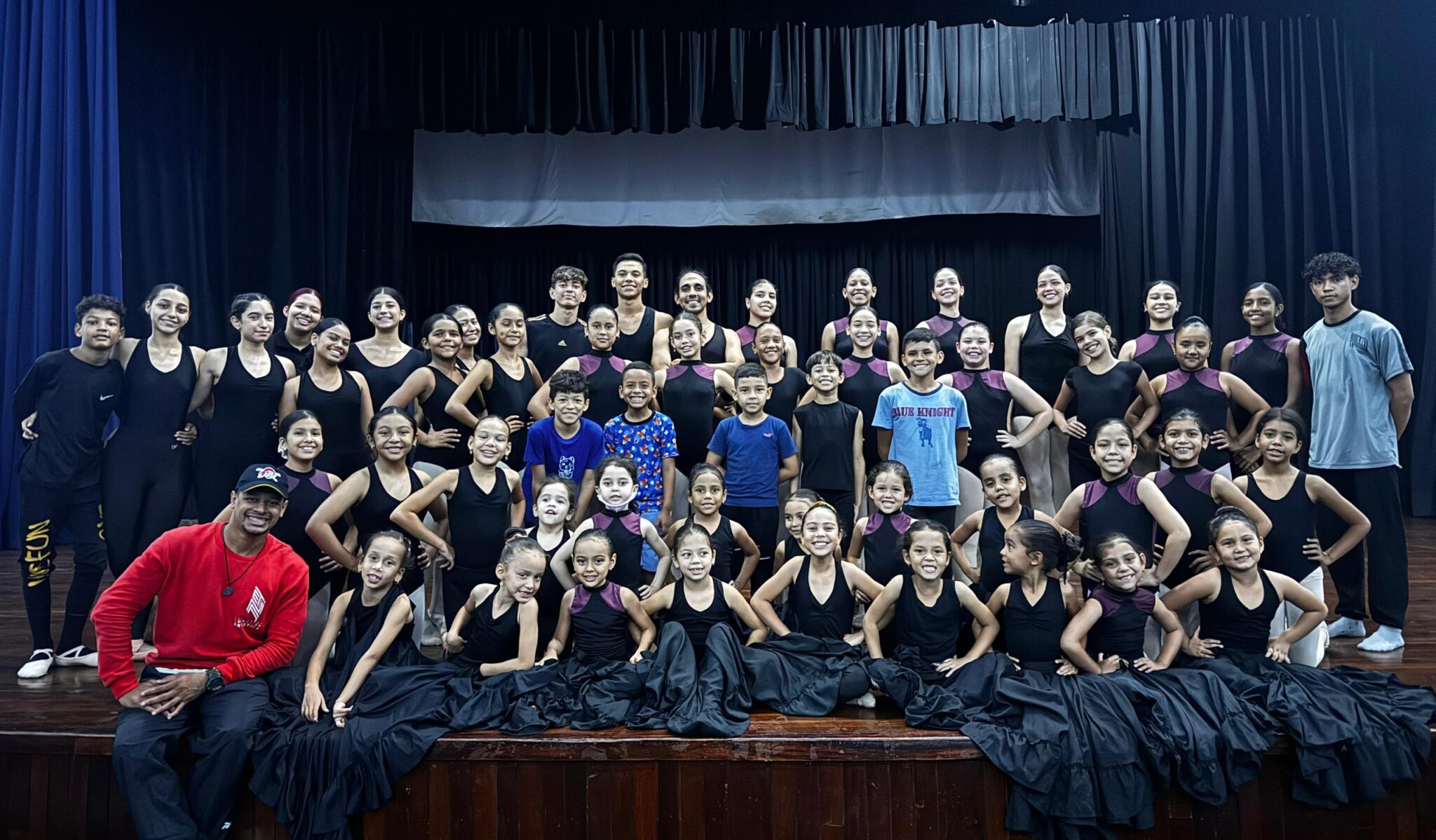 El arte y la magia llenarán el Jacobo Ramírez con Pedro y El Lobo ...